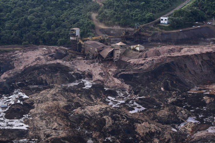 Brazil dam collapse: Vale, the private giant responsible, has a history ...