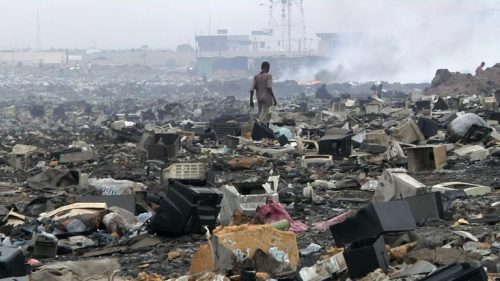 The Global Waste Trade : Peoples Dispatch