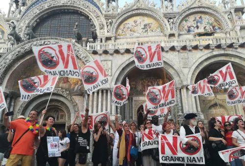 Venetians protest entry of big ships into canal : Peoples Dispatch