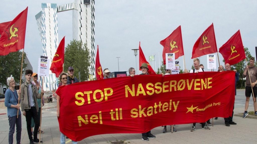 Danish communists protest granting government aid to companies ...