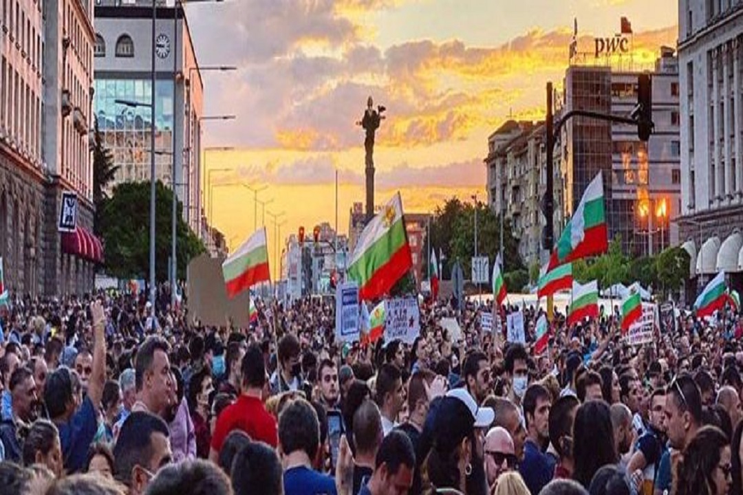 Protests continue in Bulgaria demanding government’s ouster : Peoples ...
