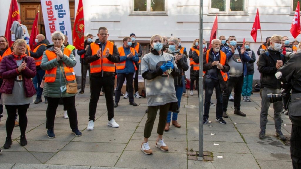 Workers in Denmark protest restaurant chain’s disregard of collective ...