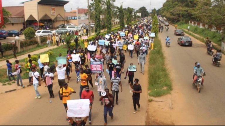 EndSARS protests continue in Nigeria two days after killing of close to ...