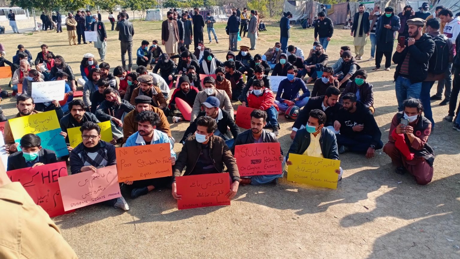 Student protests compels Pakistani administration to hold online exams ...
