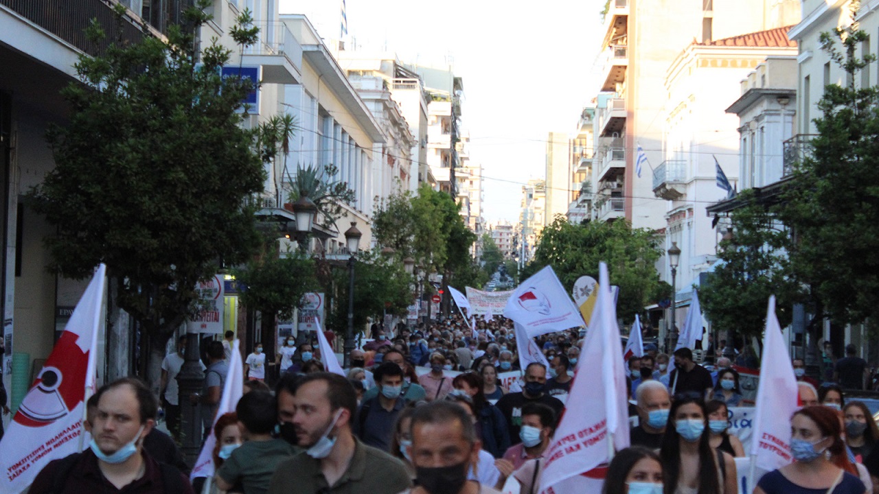 Greek workers intensify protests against labor bill : Peoples Dispatch