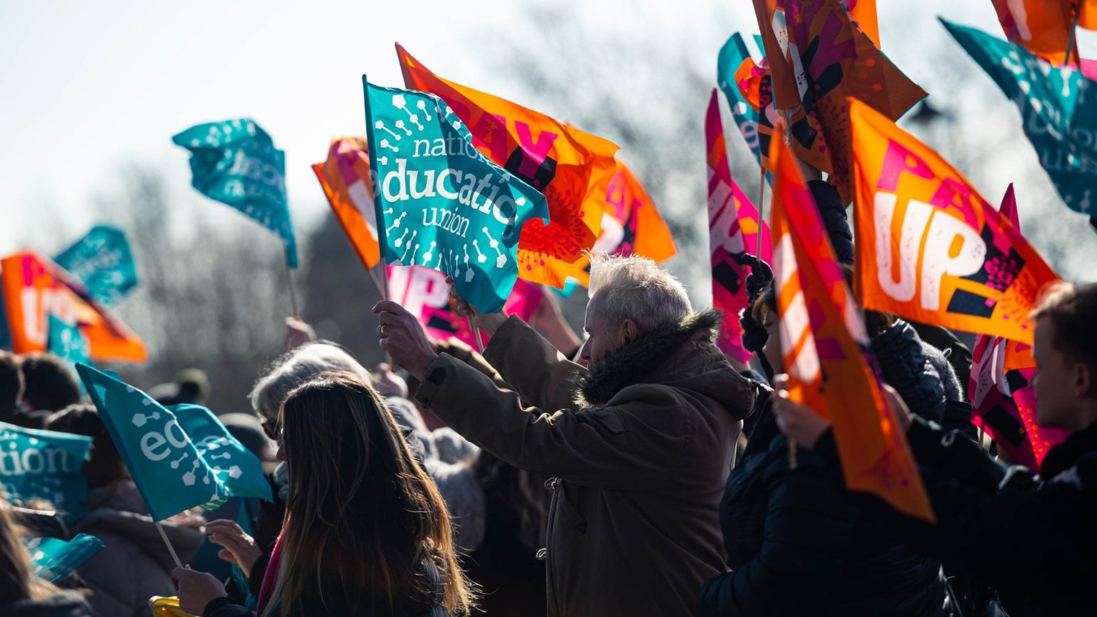 Teachers in the UK continue protests demanding pay rises and more ...