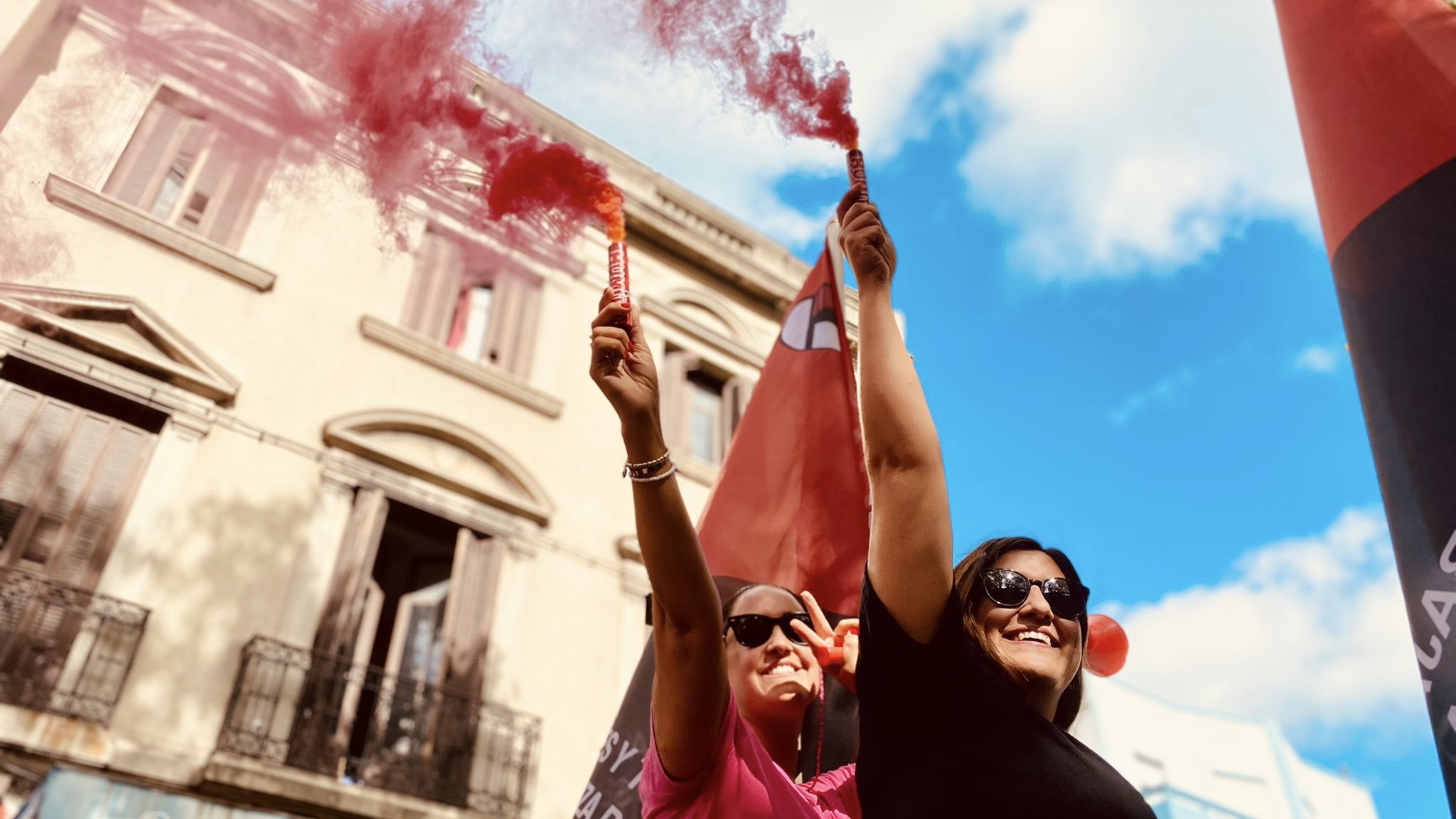 Uruguayans March Against President Lacalle Pou s Pension Reform