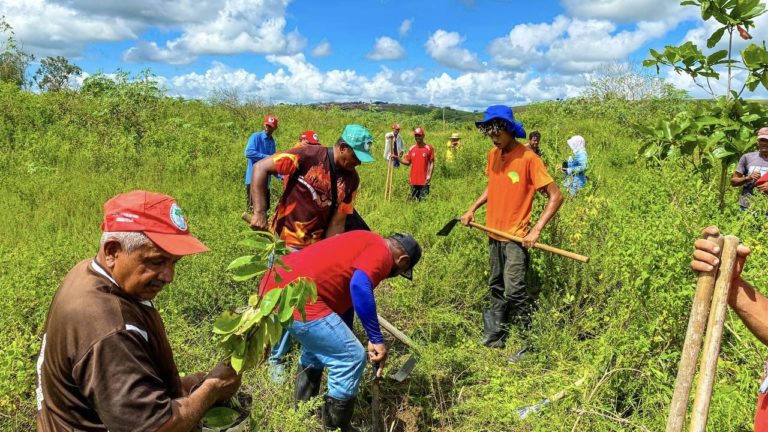 MST releases letter to Brazilian society: “Lula, where is the Agrarian ...