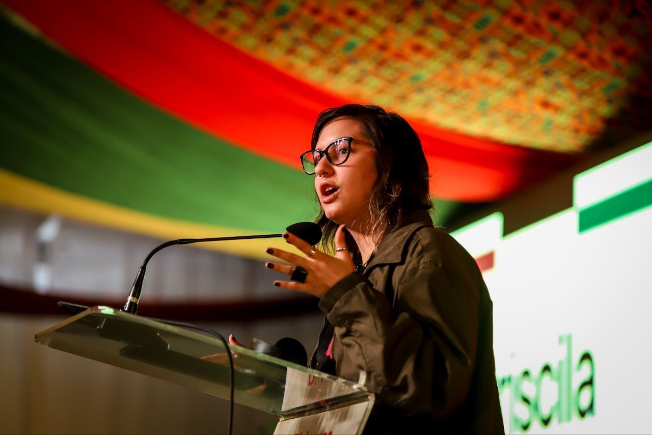 Pasar de la retórica a la acción para construir el socialismo : Peoples Dispatch