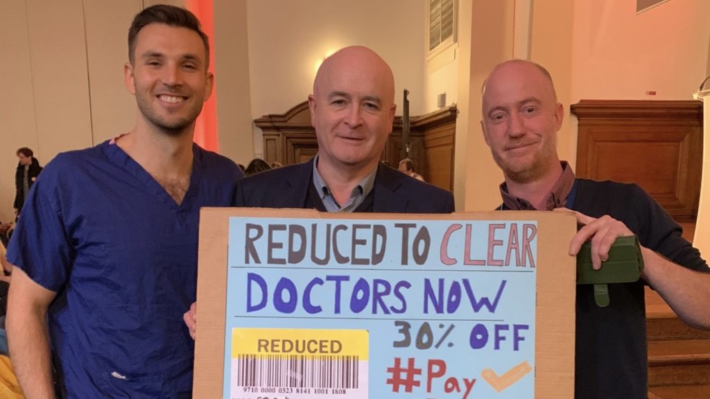 Junior doctors' strike in the UK strike for pay restoration : Peoples ...