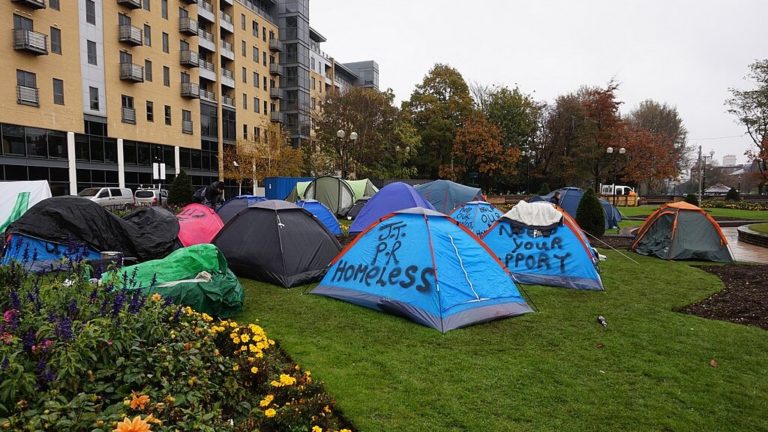 Health inequities continue to widen in the UK : Peoples Dispatch