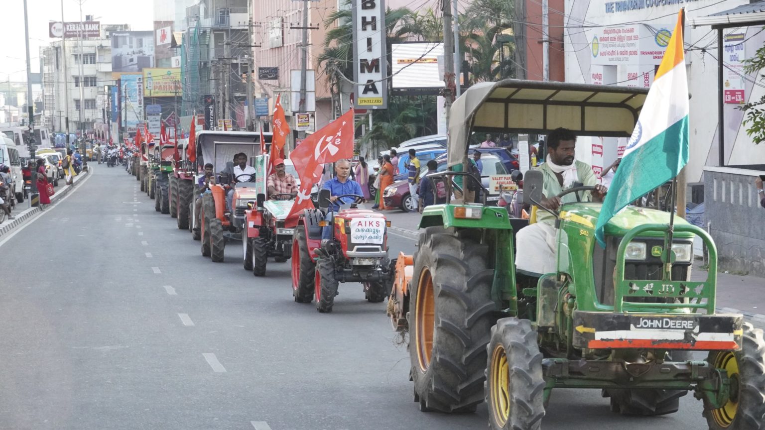 250 million people participate in countrywide strike in India : Peoples ...