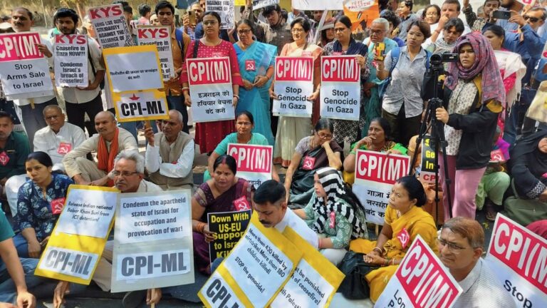 250 million people participate in countrywide strike in India : Peoples ...