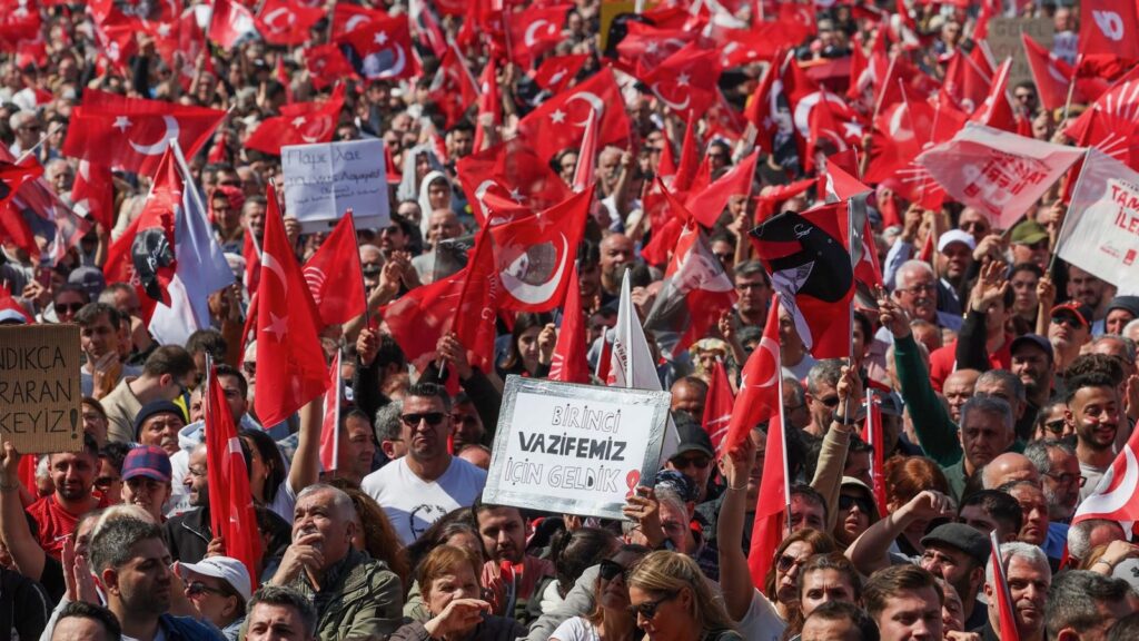 Anti-Erdogan protests sweep Türkiye, entering their third week ...