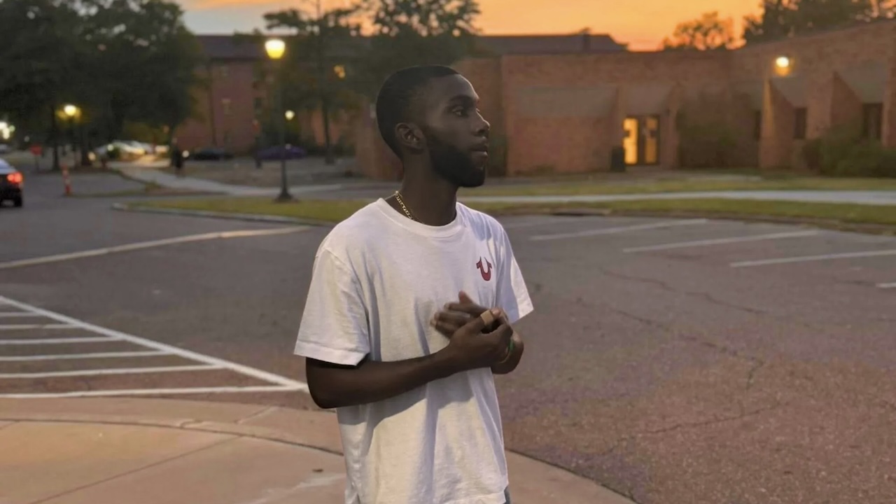 After Black man found hanging from a tree in Mississippi, civil rights ...