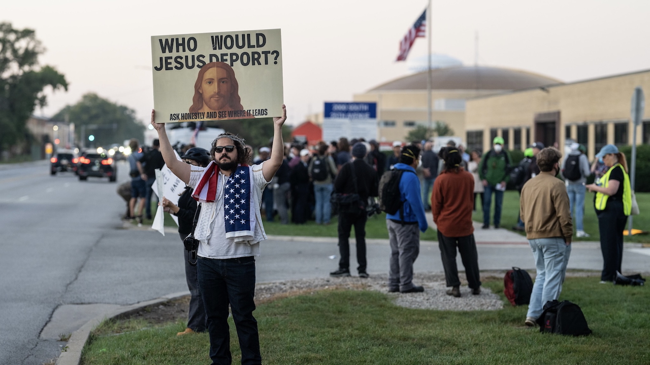 Six indicted on federal charges in Chicago over anti-ICE protests ...