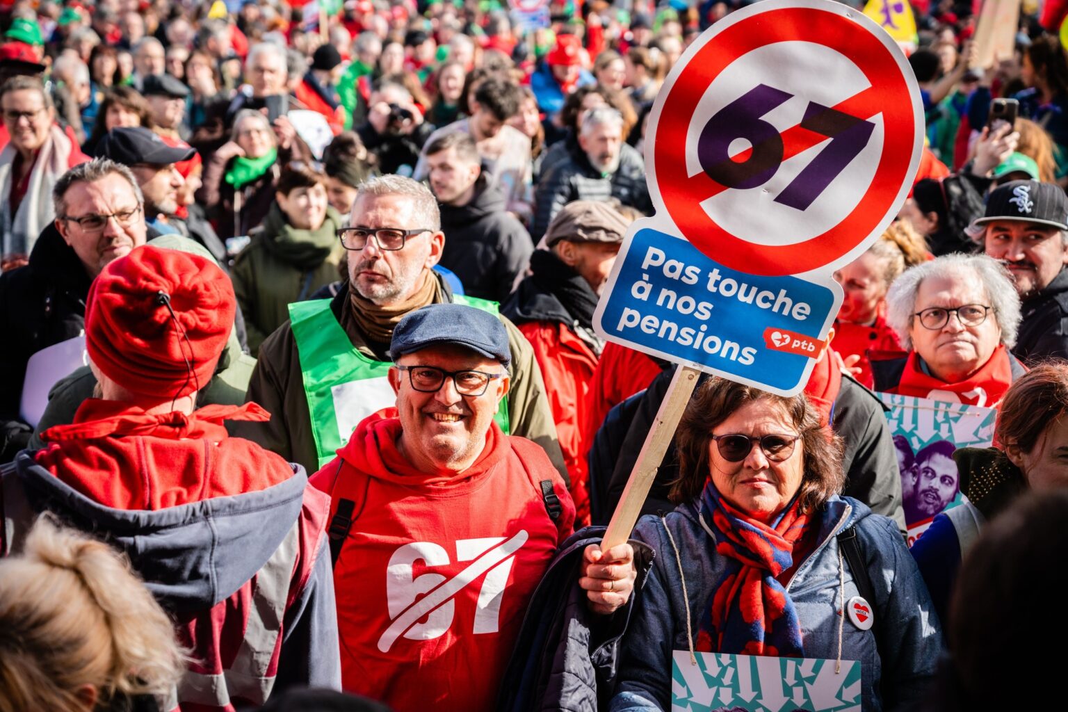 100,000 join national strike against austerity in Belgium : Peoples ...
